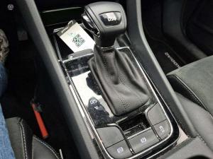 Black Skoda Kodiaq 2021 in Vilnius, with an engine capacity of 1.50 L and mileage of 190 thousand km for 21054 €, photo 16 on AUTOMOTO.COM.LV