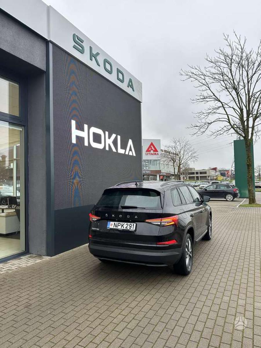 Black Skoda Kodiaq 2022 in Klaipeda, with an engine capacity of 2.00 L and mileage of 176 thousand km for 27400 €, photo 4 on AUTOMOTO.COM.LV