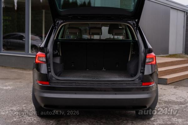 Black Skoda Kodiaq 2017 in Tallinn, with an engine capacity of 2.00 L and mileage of 119 thousand km for 18790 €, photo 5 on AUTOMOTO.COM.LV