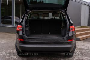 Black Skoda Kodiaq 2017 in Tallinn, with an engine capacity of 2.00 L and mileage of 119 thousand km for 18790 €, photo 5 on AUTOMOTO.COM.LV