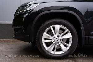 Black Skoda Kodiaq 2017 in Tallinn, with an engine capacity of 2.00 L and mileage of 119 thousand km for 18790 €, photo 6 on AUTOMOTO.COM.LV