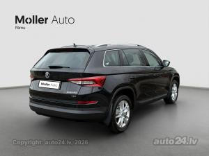 Black Skoda Kodiaq 2017 in Parnu, with an engine capacity of 2.00 L and mileage of 119 thousand km for 21900 €, photo 3 on AUTOMOTO.COM.LV