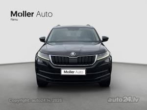 Black Skoda Kodiaq 2017 in Parnu, with an engine capacity of 2.00 L and mileage of 119 thousand km for 21900 €, photo 4 on AUTOMOTO.COM.LV