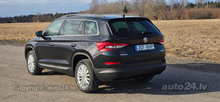 Melns Skoda Kodiaq 2017 Tallina, ar dzinēja tilpumu 2.00 L un nobraukumu 135 tūkst. km par 20500 €, foto 4 vietnē AUTOMOTO.COM.LV