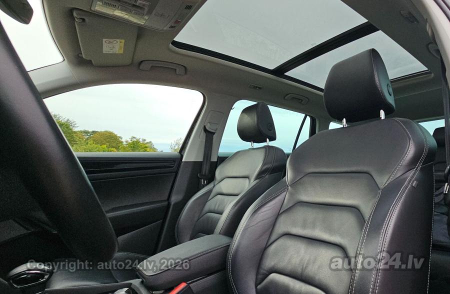 Black Skoda Kodiaq 2017 in Narva, with an engine capacity of 2.00 L and mileage of 107 thousand km for 22000 €, photo 6 on AUTOMOTO.COM.LV