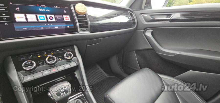 Black Skoda Kodiaq 2017 in Narva, with an engine capacity of 2.00 L and mileage of 107 thousand km for 22000 €, photo 8 on AUTOMOTO.COM.LV