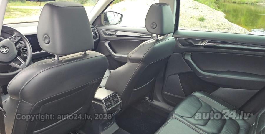 Black Skoda Kodiaq 2017 in Narva, with an engine capacity of 2.00 L and mileage of 107 thousand km for 22000 €, photo 12 on AUTOMOTO.COM.LV