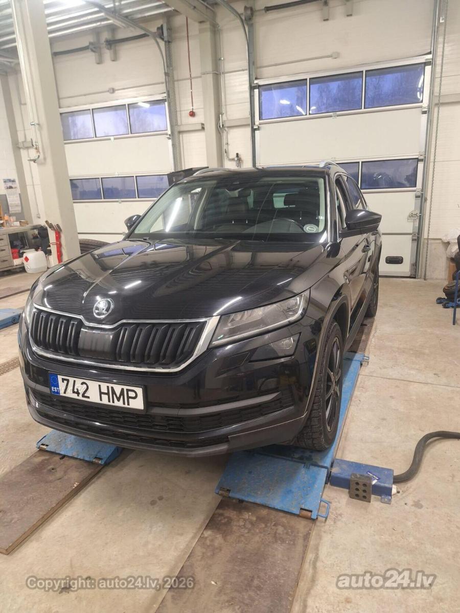 Black Skoda Kodiaq 2018 in Parnu, with an engine capacity of 2.00 L and mileage of 153 thousand km for 23000 €, photo 4 on AUTOMOTO.COM.LV