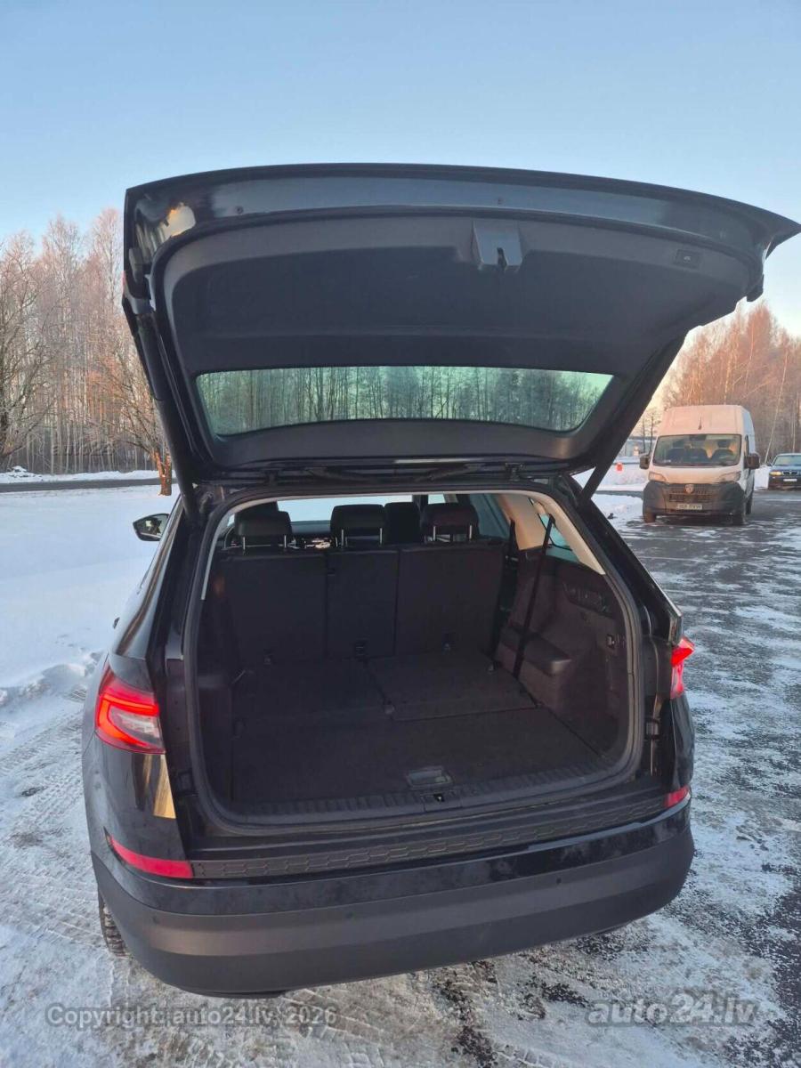 Black Skoda Kodiaq 2018 in Parnu, with an engine capacity of 2.00 L and mileage of 153 thousand km for 23000 €, photo 8 on AUTOMOTO.COM.LV