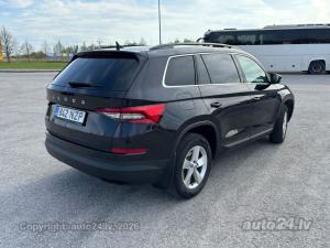 Melns Skoda Kodiaq 2020 Tallina, ar dzinēja tilpumu 1.50 L un nobraukumu 85 tūkst. km par 27800 €, foto 4 vietnē AUTOMOTO.COM.LV