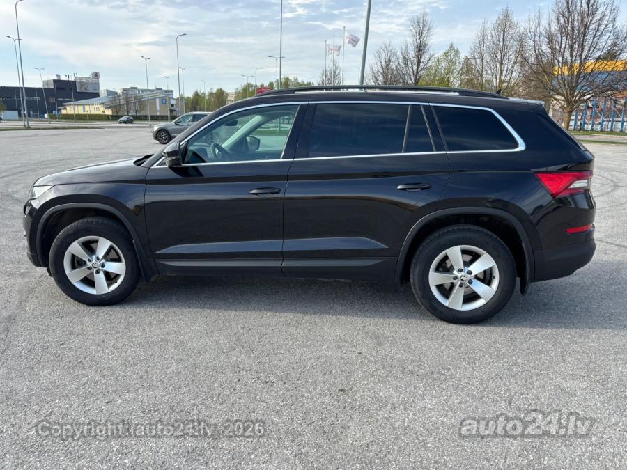 Melns Skoda Kodiaq 2020 Tallina, ar dzinēja tilpumu 1.50 L un nobraukumu 85 tūkst. km par 27800 €, foto 7 vietnē AUTOMOTO.COM.LV
