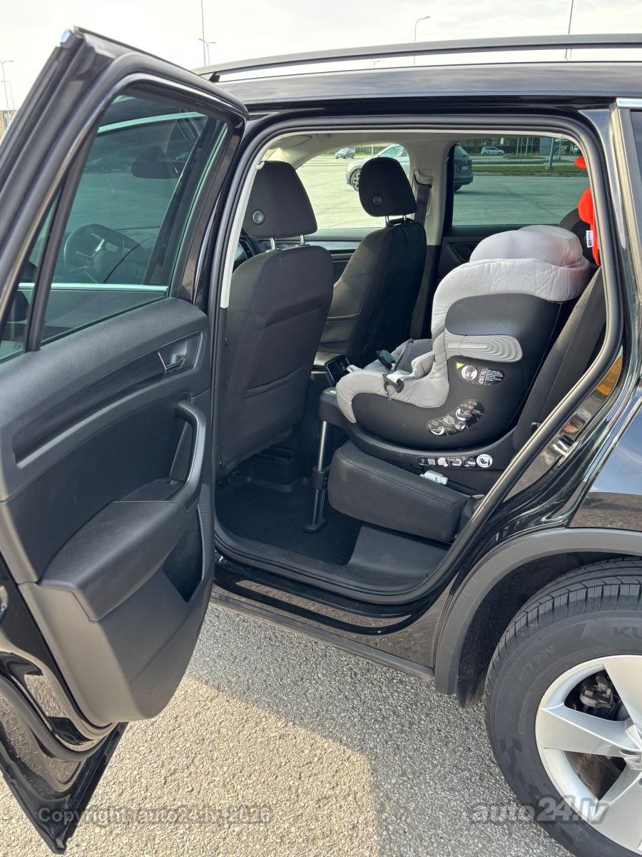 Melns Skoda Kodiaq 2020 Tallina, ar dzinēja tilpumu 1.50 L un nobraukumu 85 tūkst. km par 27800 €, foto 10 vietnē AUTOMOTO.COM.LV