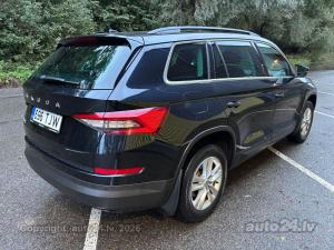 Black Skoda Kodiaq 2020 in Tallinn, with an engine capacity of 1.50 L and mileage of 141 thousand km for 21000 €, photo 3 on AUTOMOTO.COM.LV