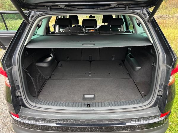 Skoda Kodiaq 2020 Tallina vietnē Melns Skoda Kodiaq 2020 Tallina, ar dzinēja tilpumu 1.50 L un nobraukumu 141 tūkst. km par 21000 €, foto 10 vietnē AUTOMOTO.COM.LV