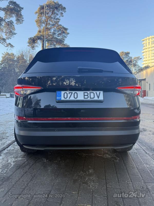 Black Skoda Kodiaq 2021 in Tallinn, with an engine capacity of 2.00 L and mileage of 147 thousand km for 26900 €, photo 7 on AUTOMOTO.COM.LV