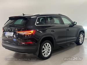 Melns Skoda Kodiaq 2021 Tallina, ar dzinēja tilpumu 2.00 L un nobraukumu 172 tūkst. km par 23900 €, foto 4 vietnē AUTOMOTO.COM.LV