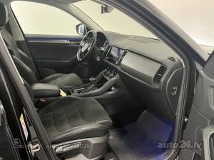 Melns Skoda Kodiaq 2021 Tallina, ar dzinēja tilpumu 2.00 L un nobraukumu 172 tūkst. km par 23900 €, foto 17 vietnē AUTOMOTO.COM.LV