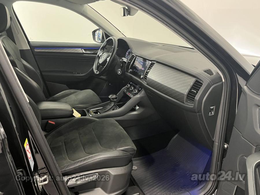 Melns Skoda Kodiaq 2021 Tallina, ar dzinēja tilpumu 2.00 L un nobraukumu 172 tūkst. km par 23900 €, foto 17 vietnē AUTOMOTO.COM.LV