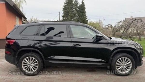 Черный Шкода Kodiaq 2021 в Таллин, объемом двигателя 1.50 л и пробегом 61 тыс. км за 26500 €, фото 1 на AUTOMOTO.COM.LV