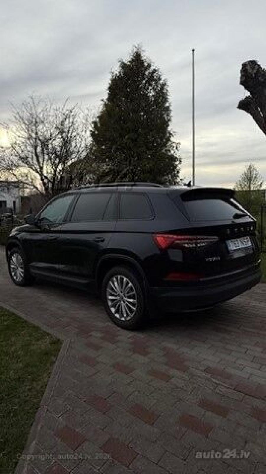 Черный Шкода Kodiaq 2021 в Таллин, объемом двигателя 1.50 л и пробегом 61 тыс. км за 26500 €, фото 5 на AUTOMOTO.COM.LV