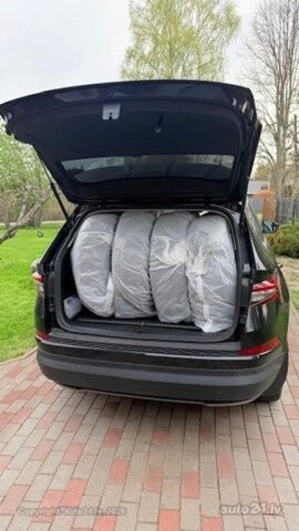 Черный Шкода Kodiaq 2021 в Таллин, объемом двигателя 1.50 л и пробегом 61 тыс. км за 26500 €, фото 8 на AUTOMOTO.COM.LV