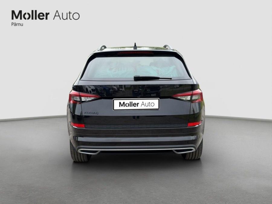 Black Skoda Kodiaq 2021 in Parnu, with an engine capacity of 1.50 L and mileage of 91 thousand km for 27400 €, photo 5 on AUTOMOTO.COM.LV