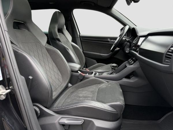 Melns Skoda Kodiaq 2021 Pērnava, ar dzinēja tilpumu 1.50 L un nobraukumu 91 tūkst. km par 27400 €, foto 5 vietnē AUTOMOTO.COM.LV