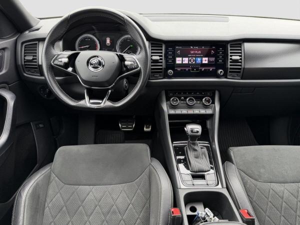 Melns Skoda Kodiaq 2021 Pērnava, ar dzinēja tilpumu 1.50 L un nobraukumu 91 tūkst. km par 27400 €, foto 7 vietnē AUTOMOTO.COM.LV