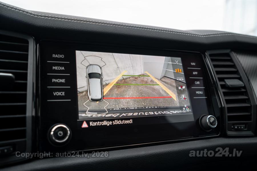Melns Skoda Kodiaq 2022 Tartu, ar dzinēja tilpumu 2.00 L un nobraukumu 62 tūkst. km par 37900 €, foto 25 vietnē AUTOMOTO.COM.LV