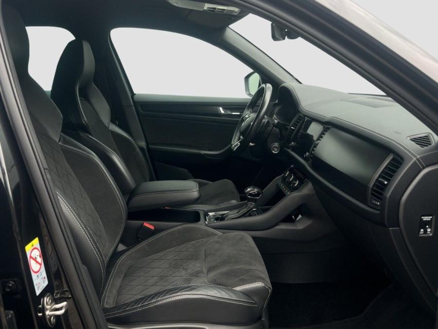 Melns Skoda Kodiaq 2022 Pērnava, ar dzinēja tilpumu 2.00 L un nobraukumu 162 tūkst. km par 29850 €, foto 6 vietnē AUTOMOTO.COM.LV
