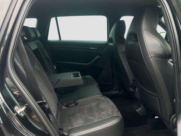 Black Skoda Kodiaq 2022 in Parnu, with an engine capacity of 2.00 L and mileage of 162 thousand km for 29850 €, photo 6 on AUTOMOTO.COM.LV