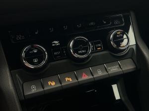 Melns Skoda Kodiaq 2022 Pērnava, ar dzinēja tilpumu 2.00 L un nobraukumu 162 tūkst. km par 29850 €, foto 15 vietnē AUTOMOTO.COM.LV