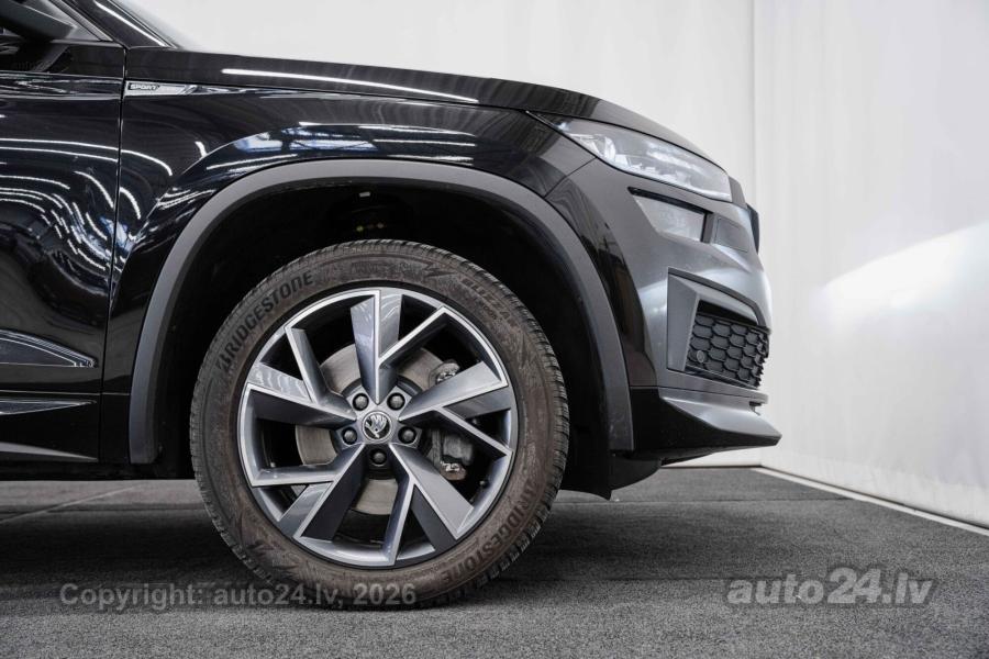 Черный Шкода Kodiaq 2023 в Таллин, объемом двигателя 2.00 л и пробегом 156 тыс. км за 33900 €, фото 18 на AUTOMOTO.COM.LV