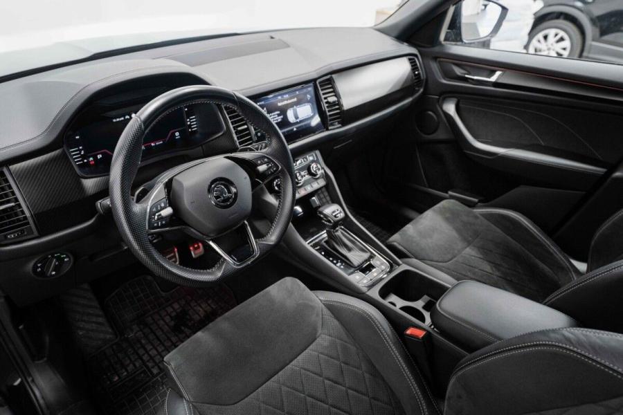 Черный Шкода Kodiaq 2023 в Таллин, объемом двигателя 2.00 л и пробегом 156 тыс. км за 33300 €, фото 9 на AUTOMOTO.COM.LV