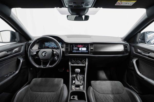 Черный Шкода Kodiaq 2023 в Таллин, объемом двигателя 2.00 л и пробегом 156 тыс. км за 33300 €, фото 9 на AUTOMOTO.COM.LV