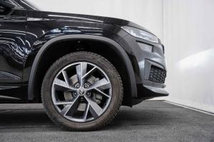 Черный Шкода Kodiaq 2023 в Таллин, объемом двигателя 2.00 л и пробегом 156 тыс. км за 33300 €, фото 17 на AUTOMOTO.COM.LV