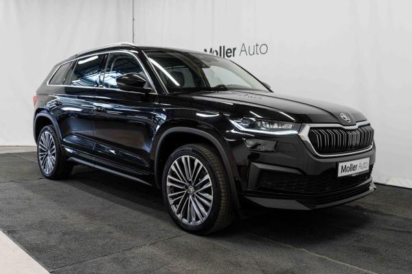 Black Skoda Kodiaq 2023 in Tallinn, with an engine capacity of 2.00 L and mileage of 102 thousand km for 33900 €, photo 4 on AUTOMOTO.COM.LV