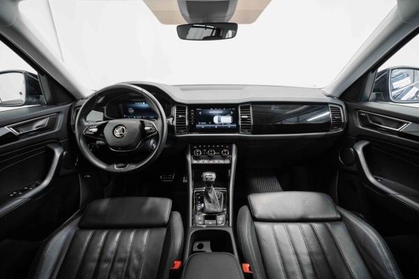 Black Skoda Kodiaq 2023 in Tallinn, with an engine capacity of 2.00 L and mileage of 102 thousand km for 33900 €, photo 9 on AUTOMOTO.COM.LV