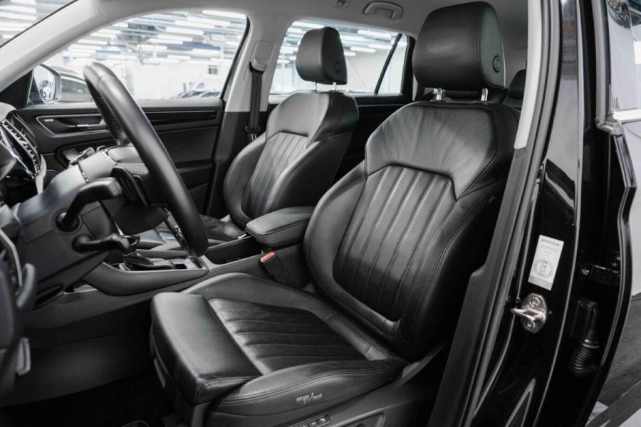 Melns Skoda Kodiaq 2023 Tallina, ar dzinēja tilpumu 2.00 L un nobraukumu 102 tūkst. km par 33900 €, foto 12 vietnē AUTOMOTO.COM.LV