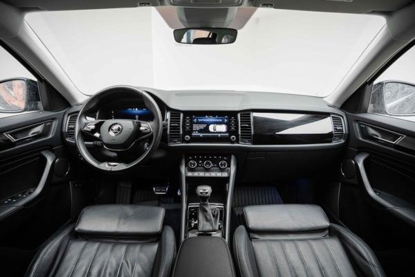 Черный Шкода Kodiaq 2023 в Пеэтри, объемом двигателя 2.00 л и пробегом 129 тыс. км за 35750 €, фото 10 на AUTOMOTO.COM.LV