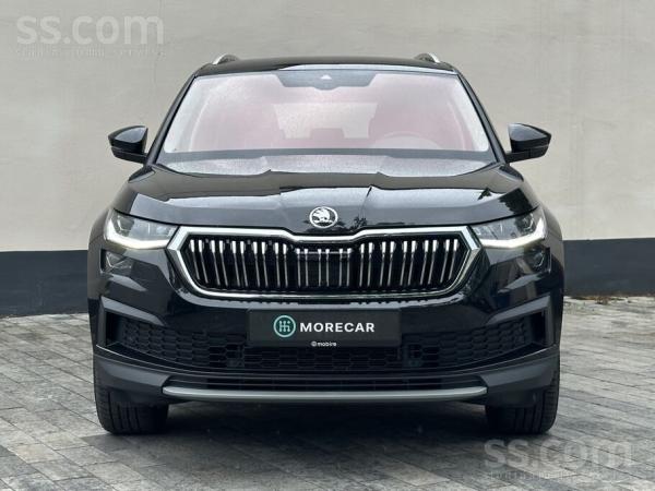 Черный Шкода Kodiaq 2024 в Рига, объемом двигателя 2.00 л и пробегом 64 тыс. км за 33950 €, фото 2 на AUTOMOTO.COM.LV