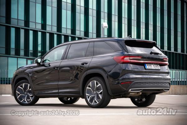 Skoda Kodiaq 2024 in Tallinn on AUTOMOTO.COM.LV Black Skoda Kodiaq 2024 in Tallinn, with an engine capacity of 2.00 L and mileage of 18 thousand km for 47900 €, photo 3 on AUTOMOTO.COM.LV