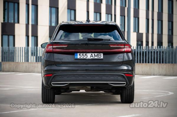 Skoda Kodiaq 2024 in Tallinn on AUTOMOTO.COM.LV Black Skoda Kodiaq 2024 in Tallinn, with an engine capacity of 2.00 L and mileage of 18 thousand km for 47900 €, photo 5 on AUTOMOTO.COM.LV