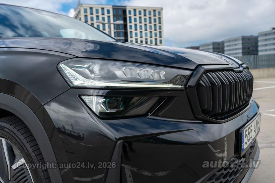 Melns Skoda Kodiaq 2024 Tallina, ar dzinēja tilpumu 2.00 L un nobraukumu 18 tūkst. km par 47900 €, foto 14 vietnē AUTOMOTO.COM.LV