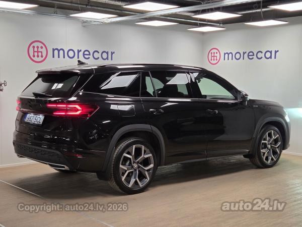 Melns Skoda Kodiaq 2025 Tallina, ar dzinēja tilpumu 1.50 L un nobraukumu 16 tūkst. km par 42900 €, foto 4 vietnē AUTOMOTO.COM.LV