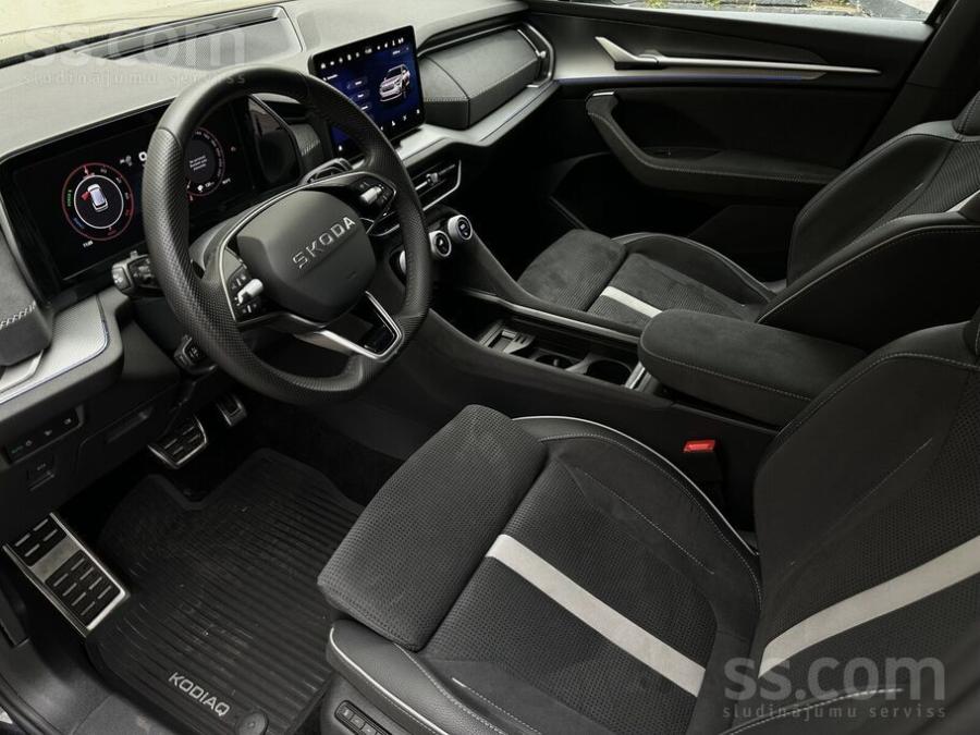 Melns Skoda Kodiaq 2025 Rīga, ar dzinēja tilpumu 1.50 L un nobraukumu 33 tūkst. km par 38950 €, foto 8 vietnē AUTOMOTO.COM.LV