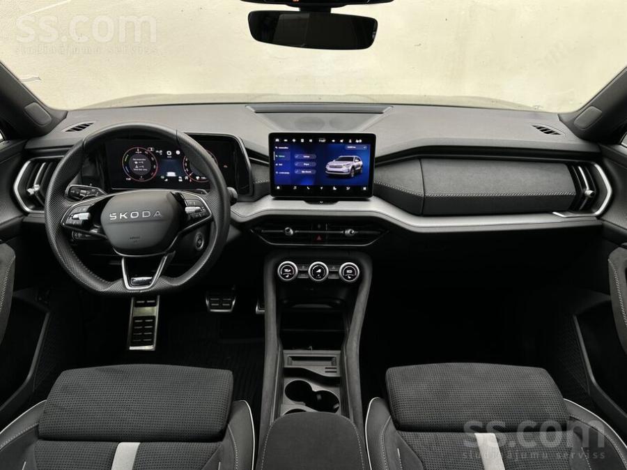 Melns Skoda Kodiaq 2025 Rīga, ar dzinēja tilpumu 1.50 L un nobraukumu 33 tūkst. km par 38950 €, foto 24 vietnē AUTOMOTO.COM.LV