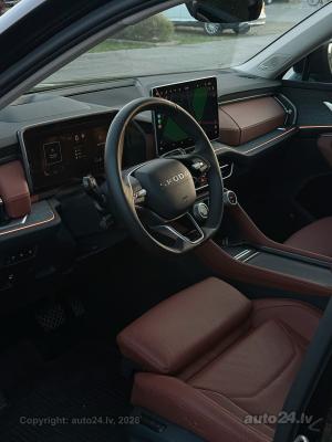 Black Skoda Kodiaq 2025 in Tallinn, with an engine capacity of 1.50 L and mileage of 13 thousand km for 47700 €, photo 8 on AUTOMOTO.COM.LV