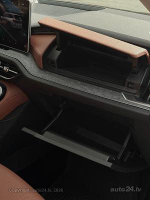 Black Skoda Kodiaq 2025 in Tallinn, with an engine capacity of 1.50 L and mileage of 13 thousand km for 47700 €, photo 12 on AUTOMOTO.COM.LV