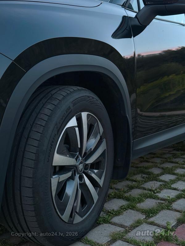 Черный Шкода Kodiaq 2025 в Таллин, объемом двигателя 1.50 л и пробегом 13 тыс. км за 47700 €, фото 4 на AUTOMOTO.COM.LV